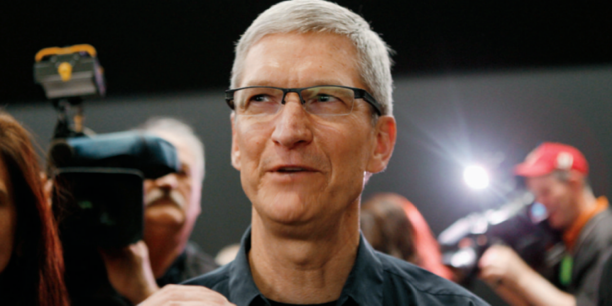 Apple CEO Tim Cook challenges college graduates to make a difference ...