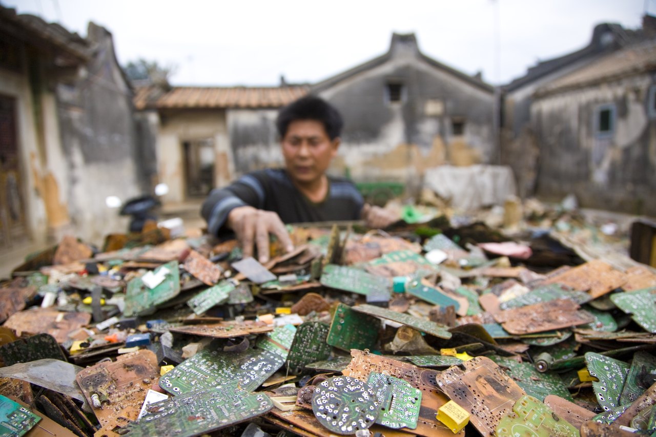 Can 'urban mining' solve the world's e-waste problem? | Fortune