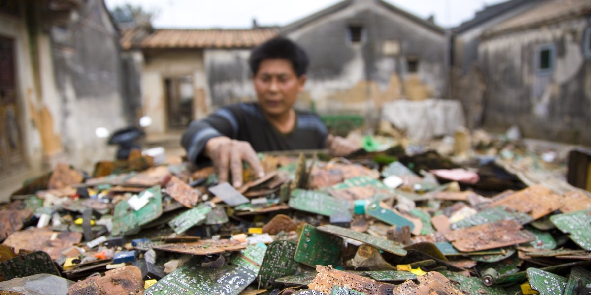 Can 'urban mining' solve the world's e-waste problem? | Fortune