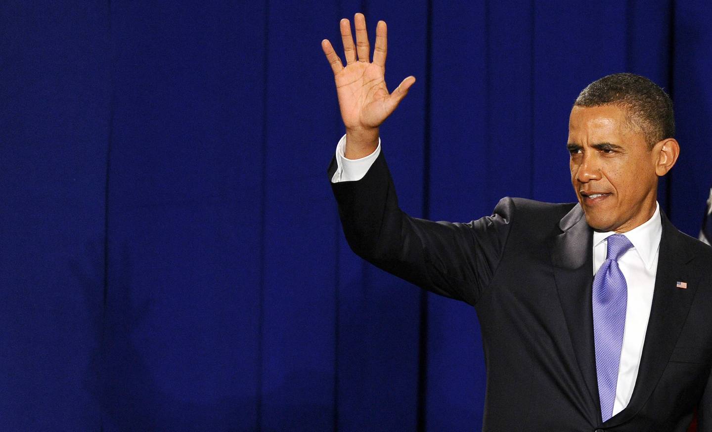 A beleaguered Barack Obama goes to meet a confident Xi Jinping at APEC ...