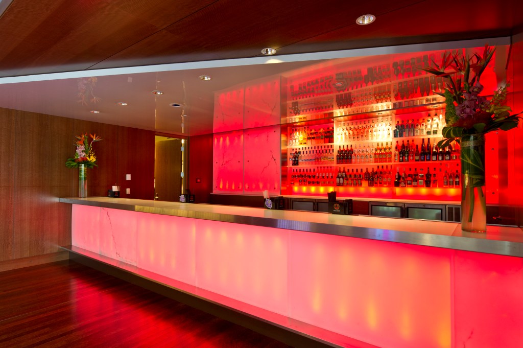 7 corporate bars to relax in after a long day at the office | Fortune