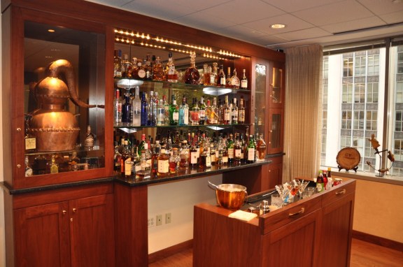 7 corporate bars to relax in after a long day at the office | Fortune