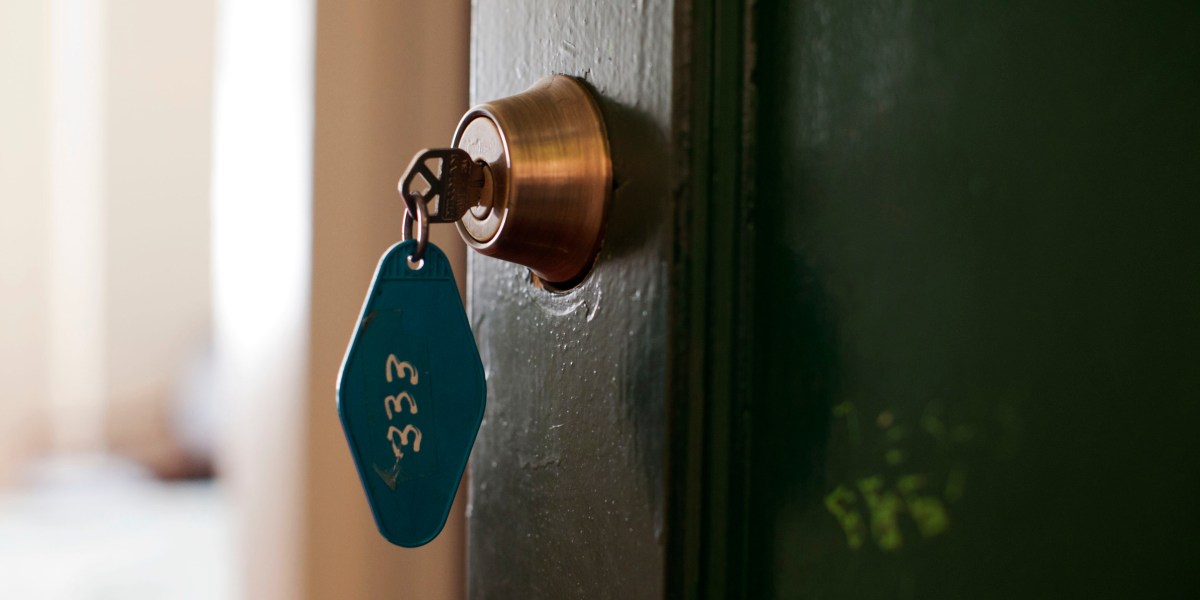 Hotel rooms go keyless | Fortune