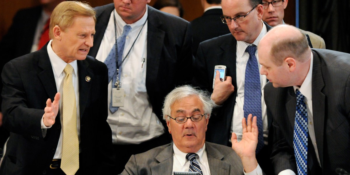 Barney Frank joins Signature Bank board | Fortune