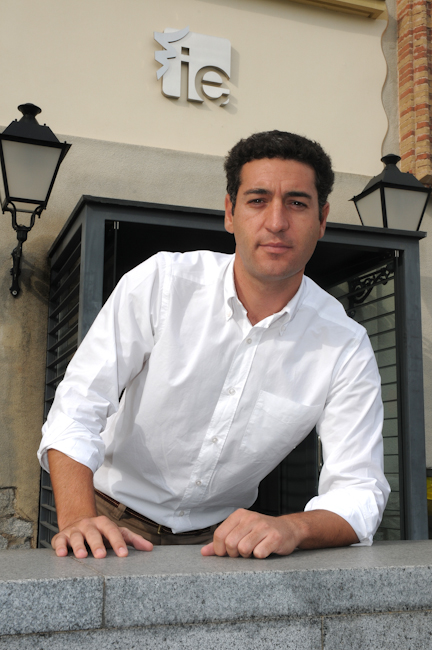 The 10 top B-school professors under 40 | Fortune