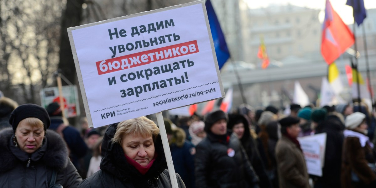 Russia's crisis is over, but the pain of recession is just starting ...
