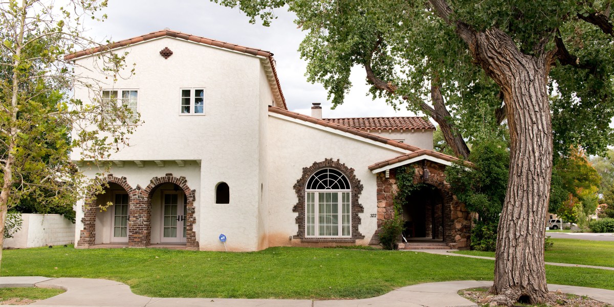 Breaking Bad Set House On Sale For $1.6 Million | Fortune