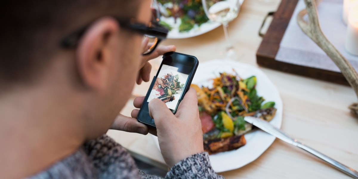 Using Phone at Dinner Really Is Obnoxious, Study Finds | Fortune