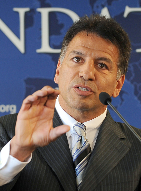 Why Wall Street loves to hate Mylan's CEO Heather Bresch | Fortune