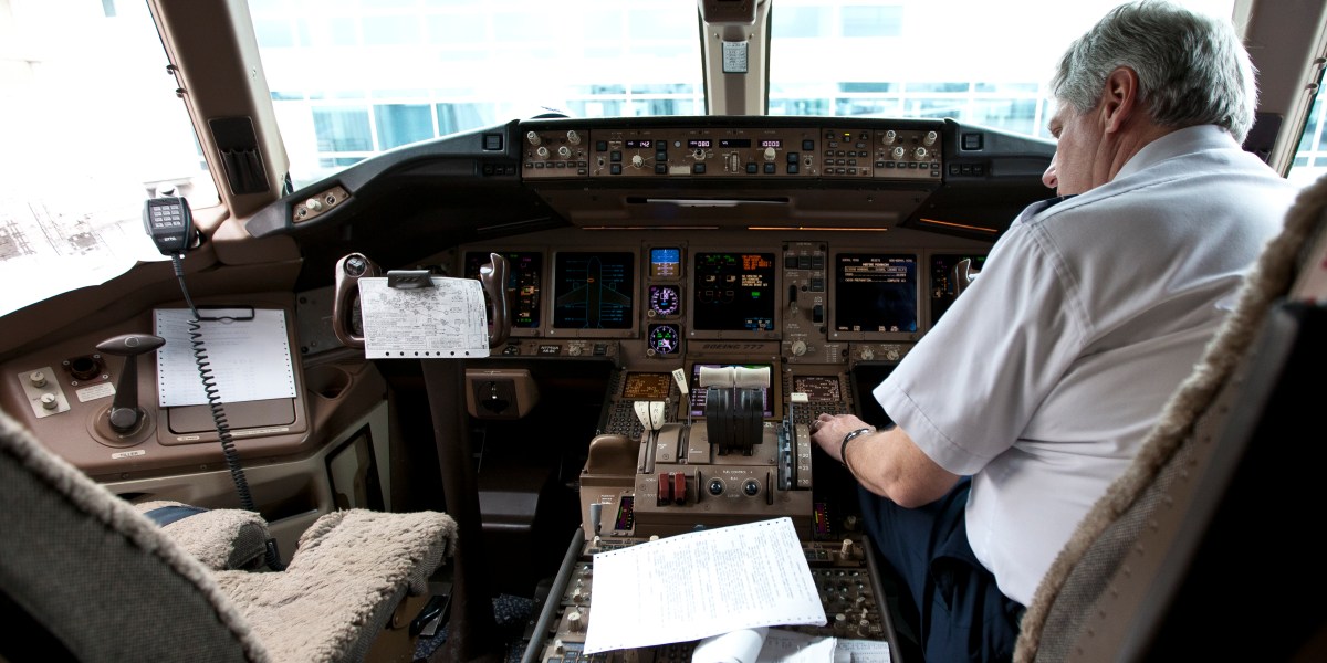 Regional Airlines Want to Ease Requirements for New Co-Pilots | Fortune