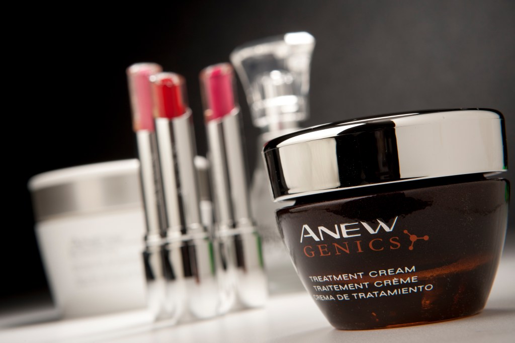 How Avon's Business Fell Apart | Fortune