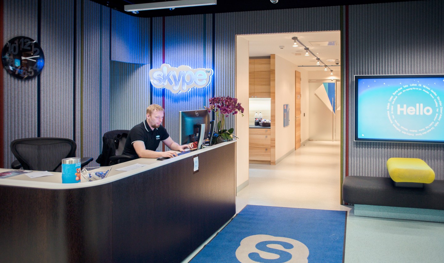 Skype Catches Up to Google Hangouts With New Free Group Video Chat ...