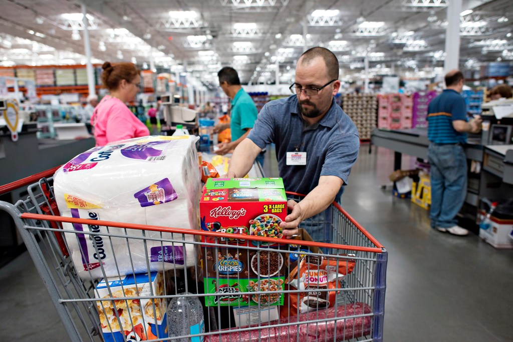 Costco's Ability to Attract Loyal Shoppers Is Beating the Competition ...