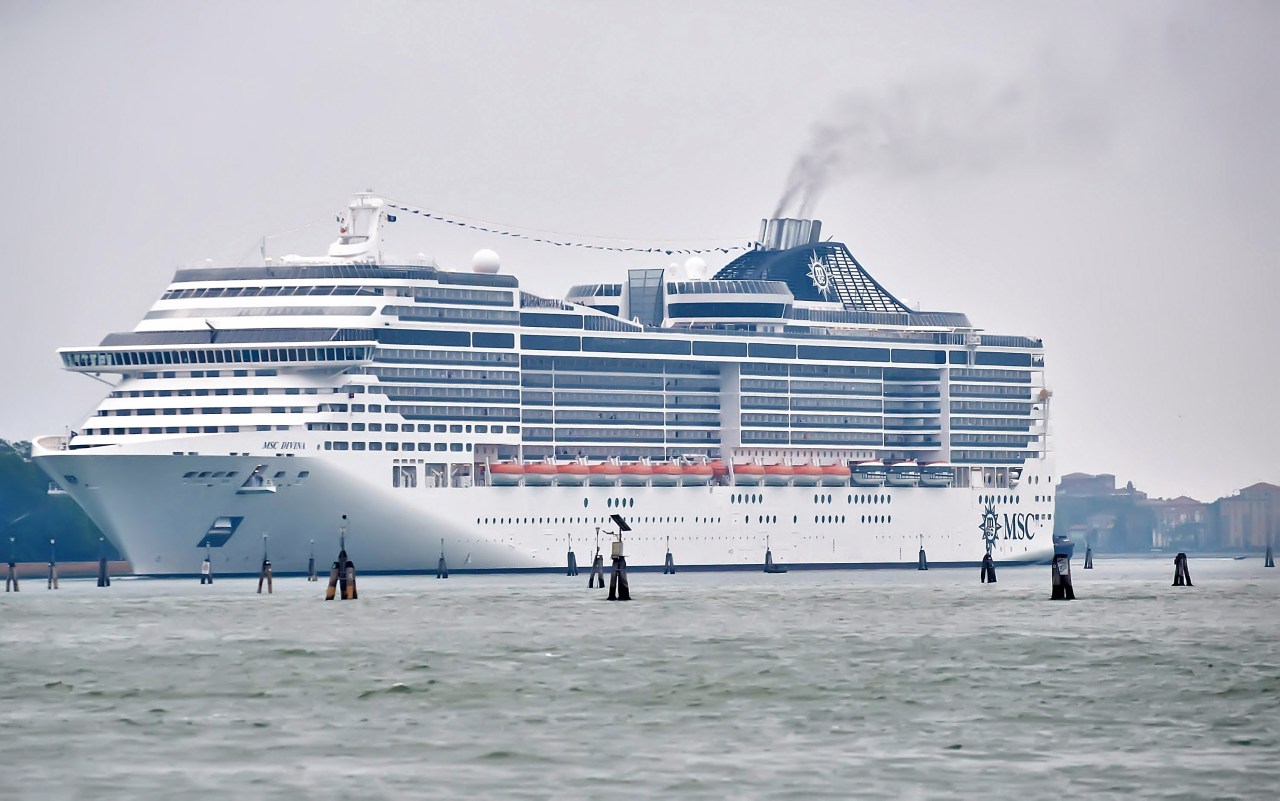 Def Leppard's Rock Cruise Faced Many Problems At Sea | Fortune