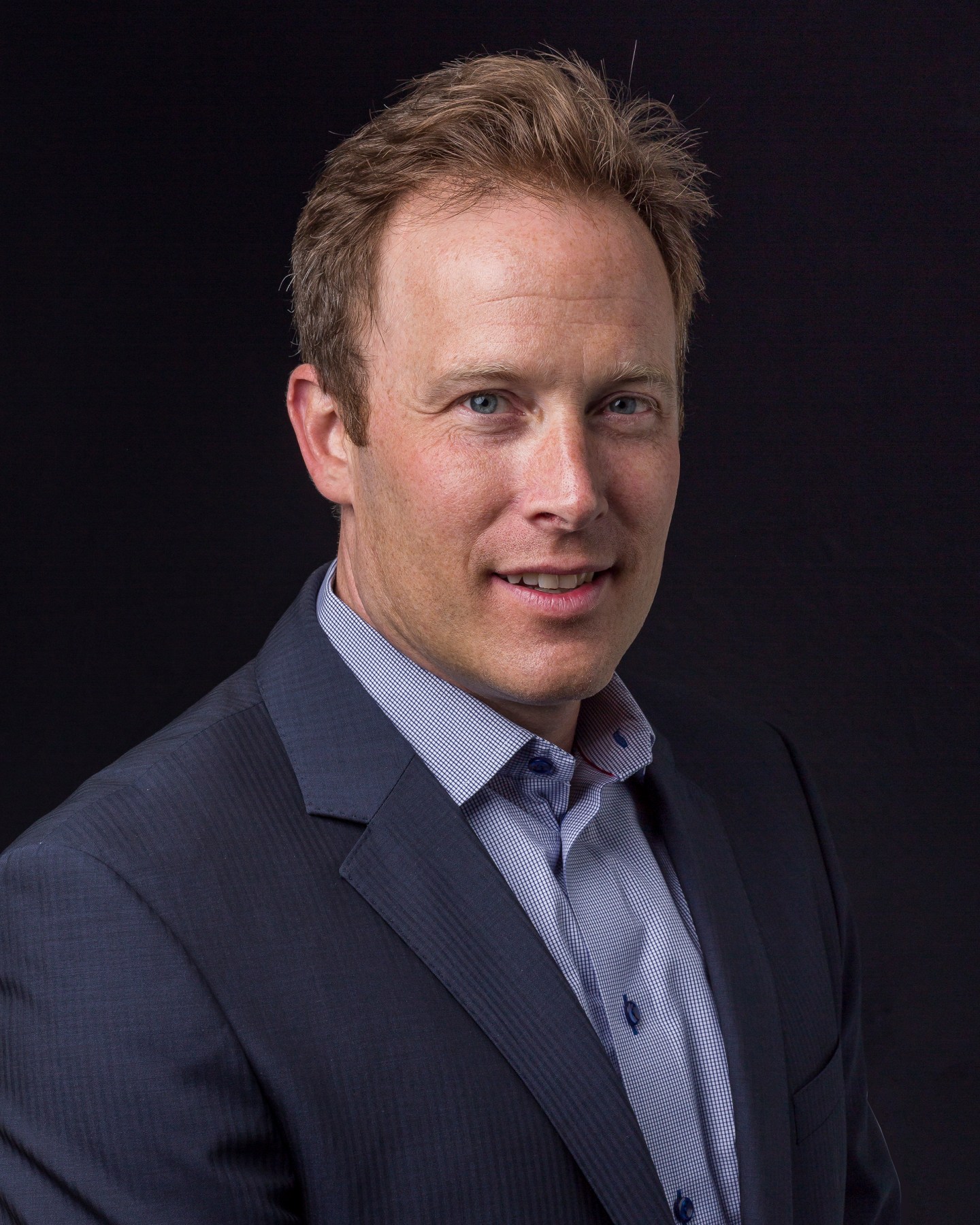 Why You Should Never Run a Startup With a Full-Time Job | Fortune