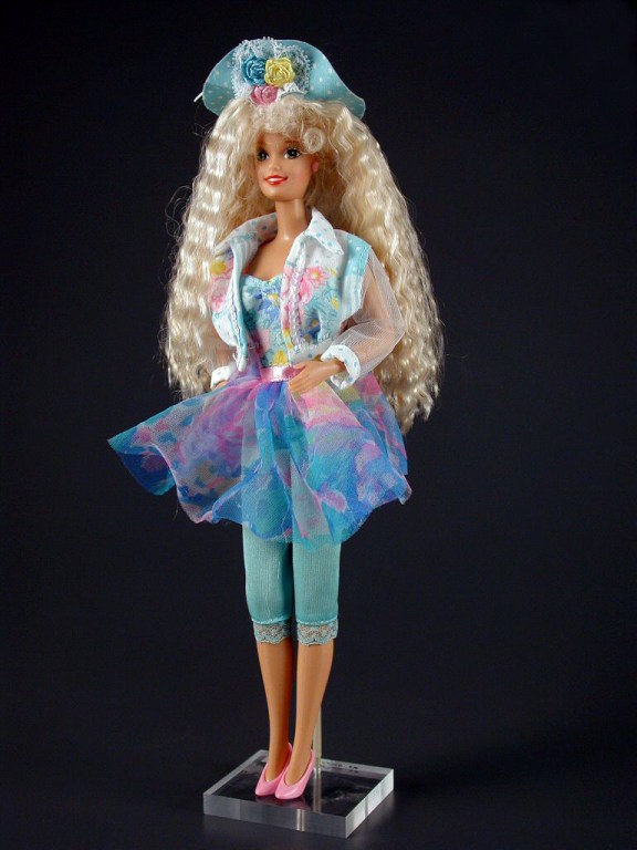 How Barbie Has Been Remade, and Reinvented, Over 57 Years In Photos ...