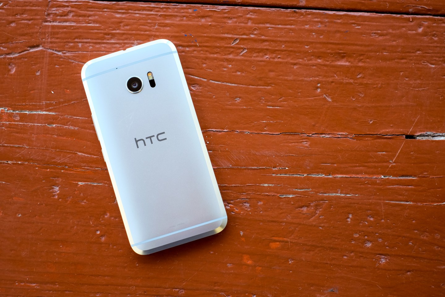 HTC 10 Review: Its Newest Smartphone Isn’t a Perfect 10, but It’s Close ...