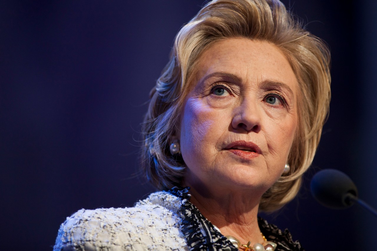Here's the Video of Hillary Clinton Leaving the 9/11 Memorial Early ...