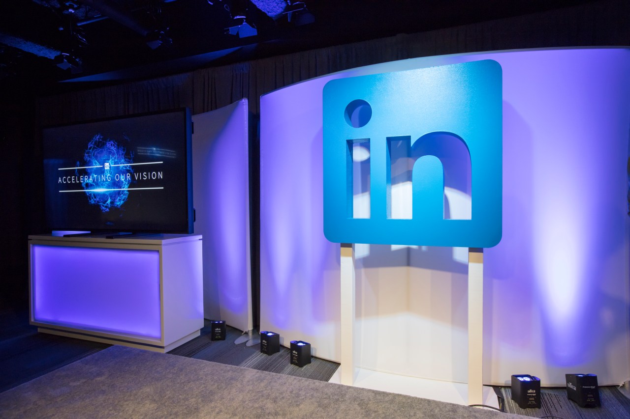 LinkedIn Hopes a New Design Will Dazzle Its Users | Fortune