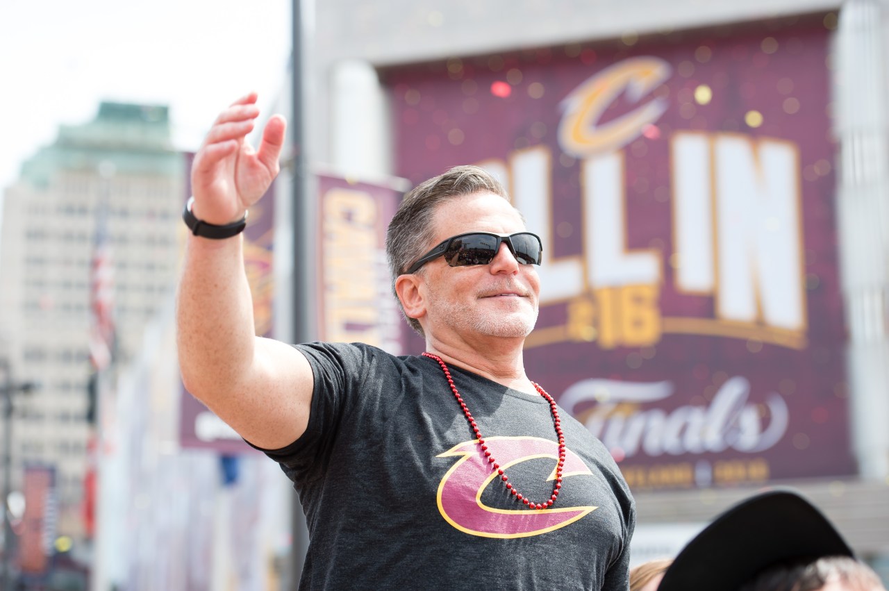 Cleveland Cavaliers Owner Dan Gilbert Gives Championship Ring to Staff ...