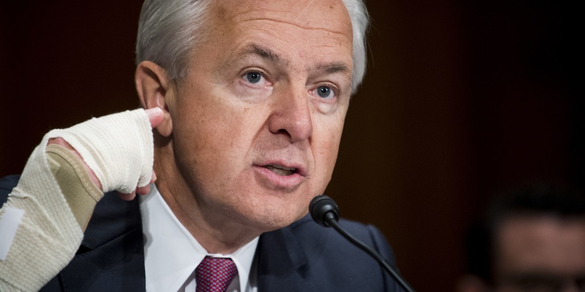 Wells Fargo: John Stumpf Steps Down | Fortune