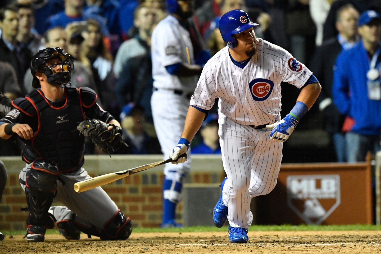 Facebook and MLB in Talks to Live Stream Baseball Games This Season ...