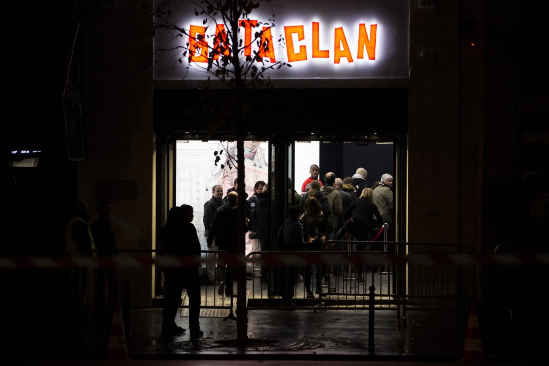 Sting Reopens Bataclan With Moment of Silence for Paris Attack Victims ...