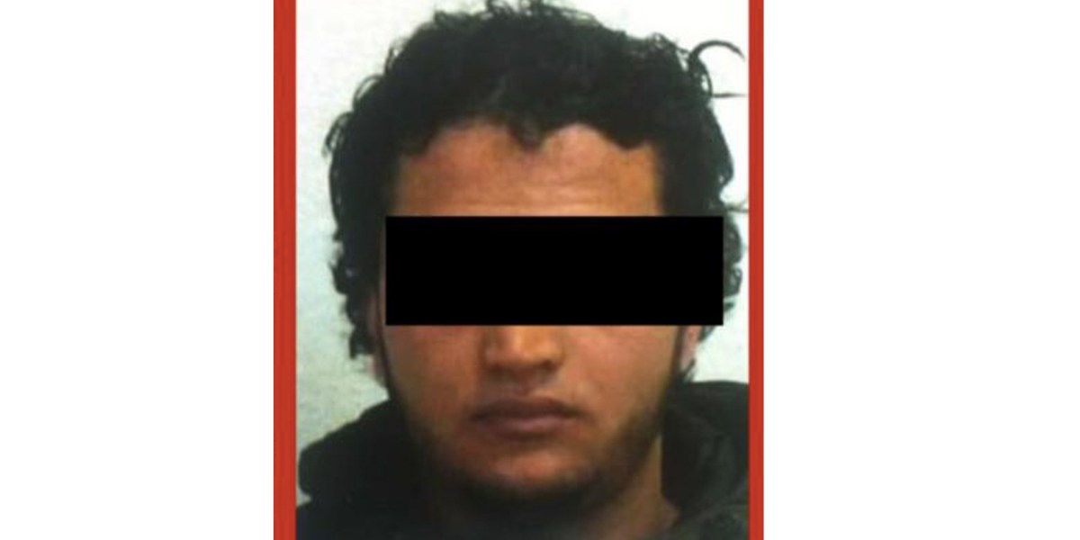 German Media Posts Photo of Berlin Terror Suspect With Face Obscured ...