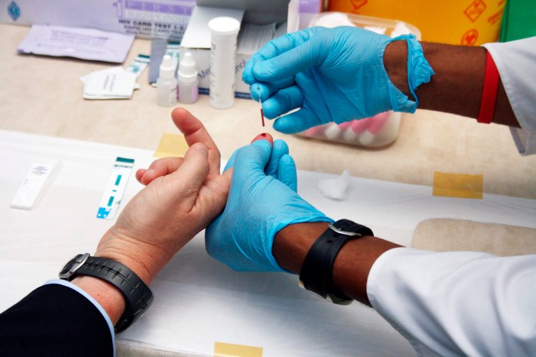 GlaxoSmithKline HIV Drug Combo Shines in Trials, Challenging Gilead ...