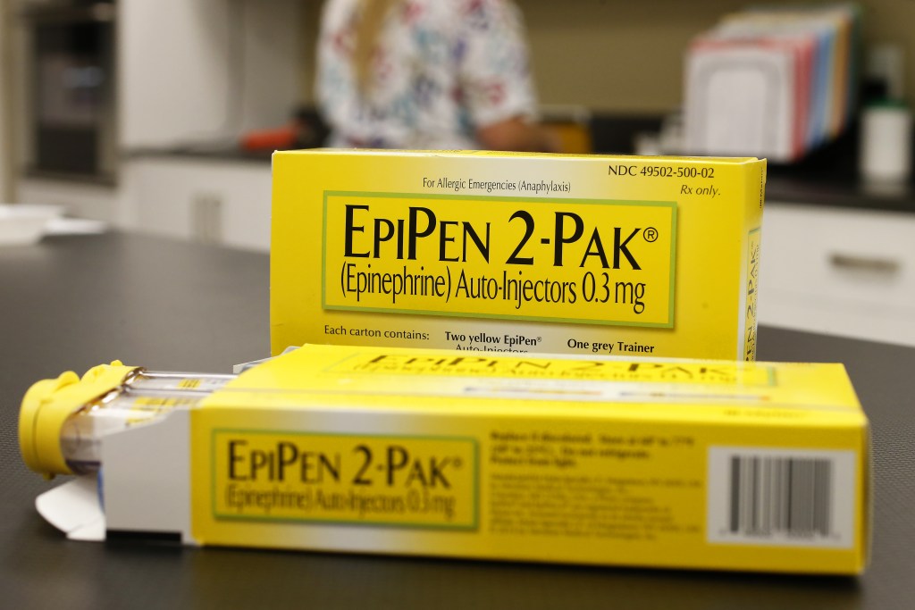 FDA: Mylan Epipen Rival Adamis' Symjepi Is Cheaper | Fortune