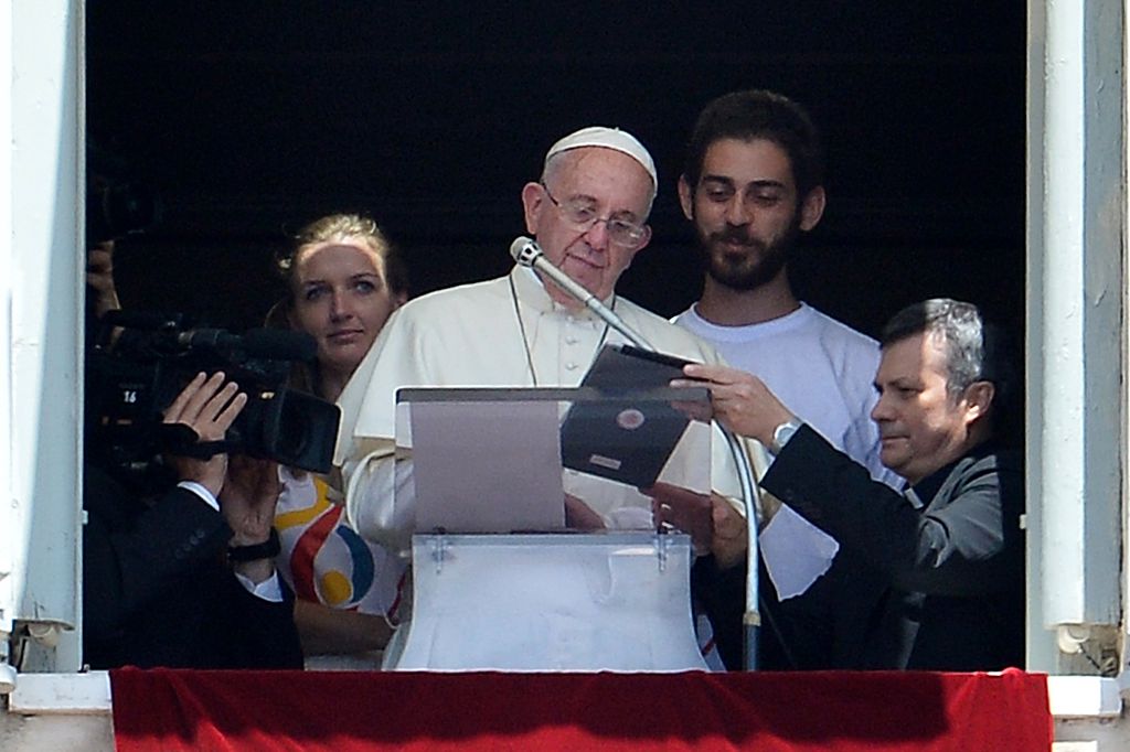 People Are Praising Pope Francis for Taking Cybersecurity Seriously ...