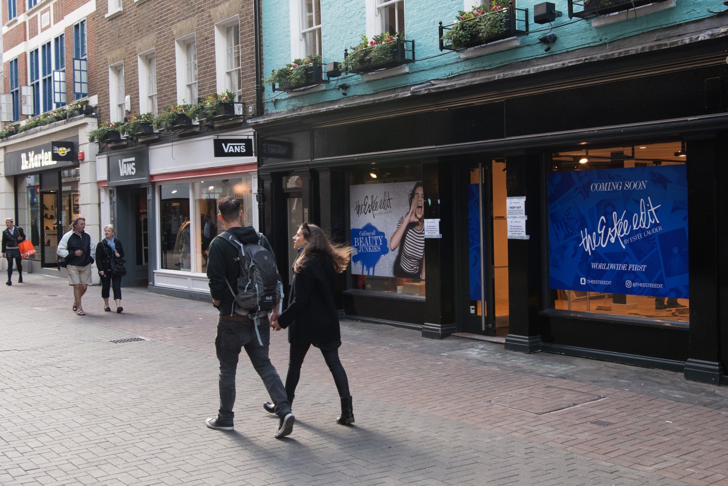 'Bring Champagne' Buttons on Every Desk At This London Office Project ...