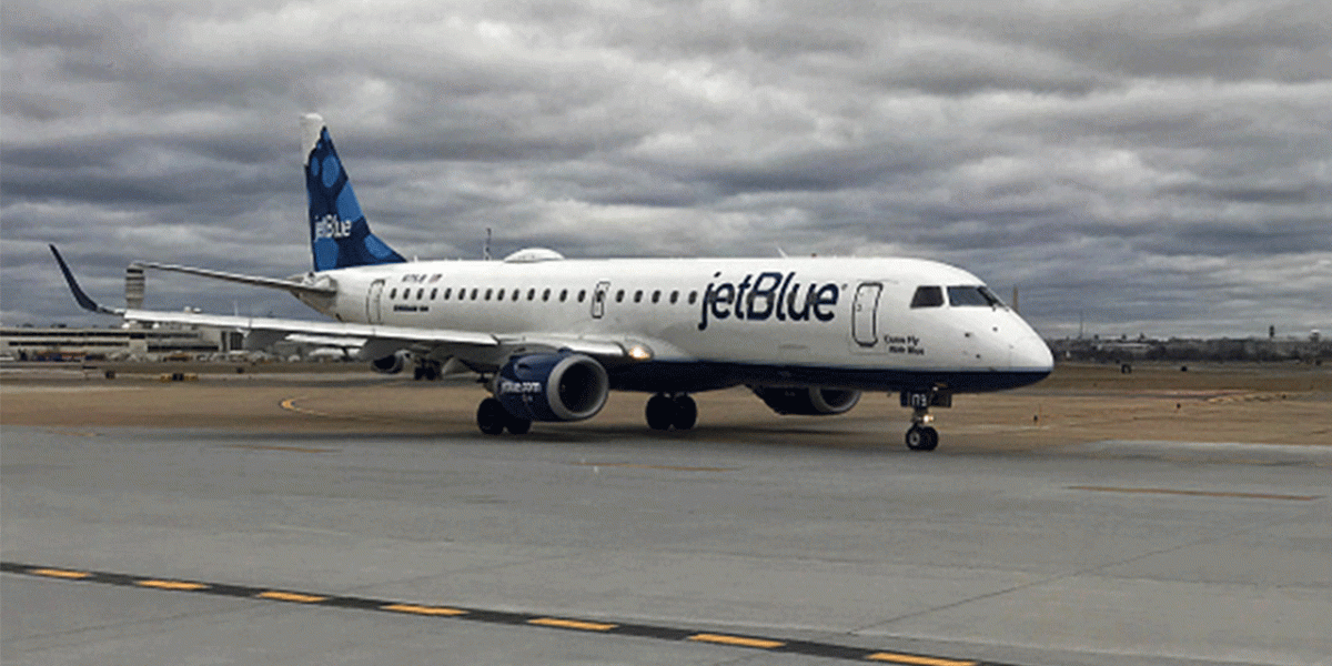 JetBlue Plane Skids Off Taxiway in Boston Christmas Night | Fortune