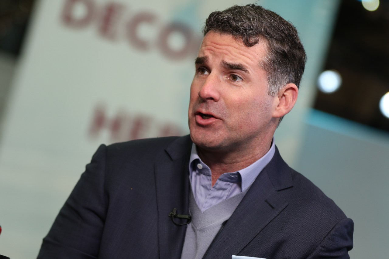 Under Armour CEO Defends His Trump Comments | Fortune