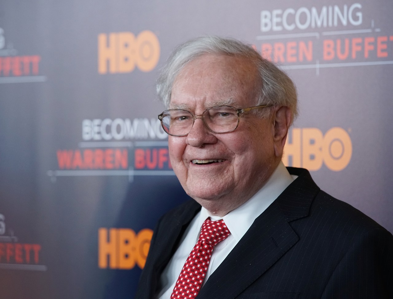 Warren Buffett Charity Lunch Auctioned for $2.68 Million | Fortune
