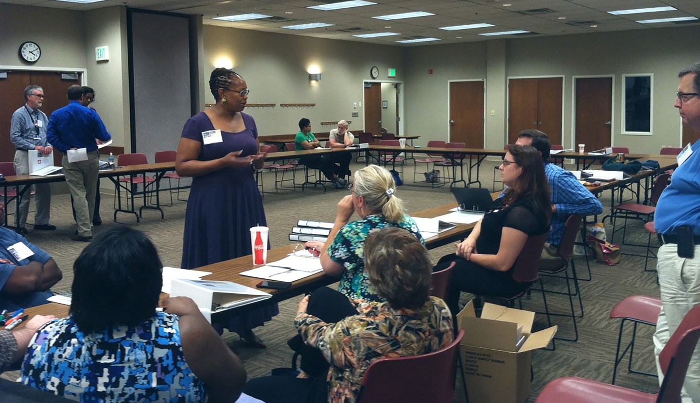 Engaging Solutions | 2017 Inner City 100 | Fortune