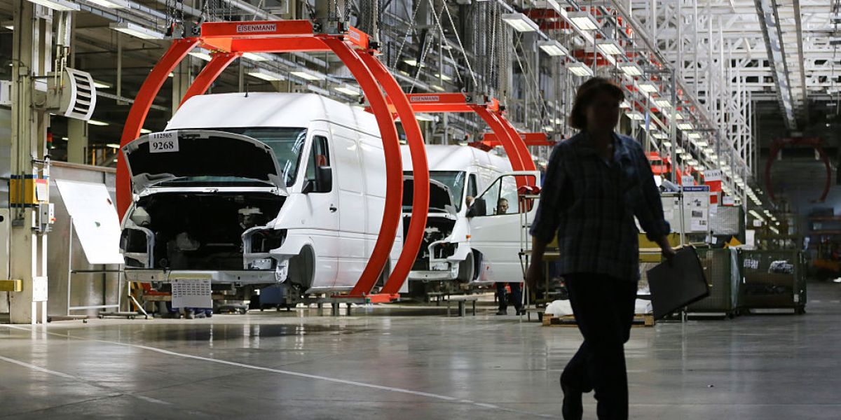 Mercedes-Benz Van Range Will Go All-Electric, Daimler Says | Fortune