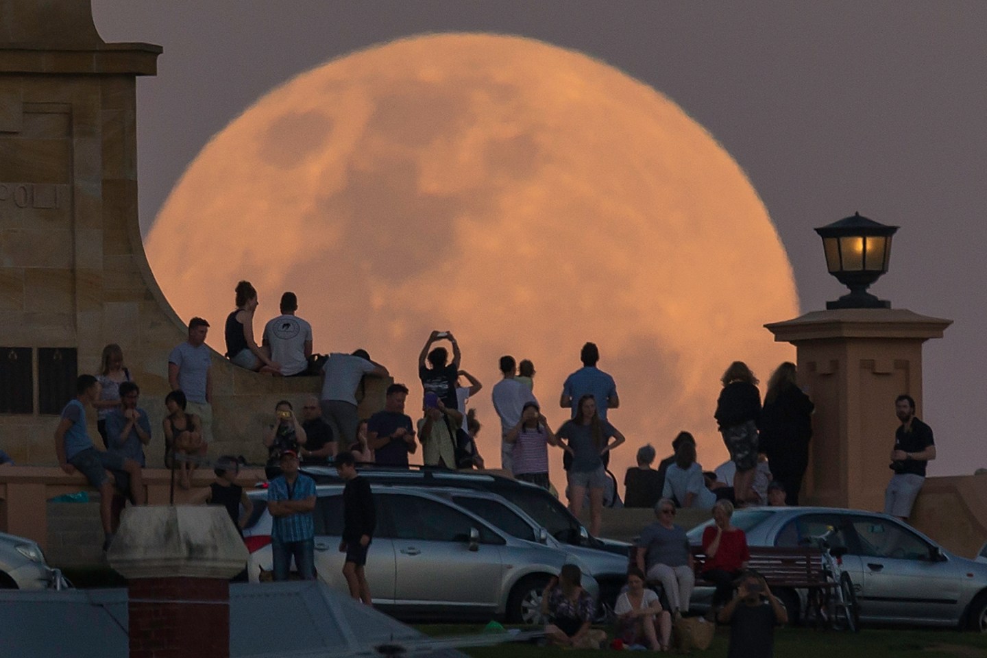 Supermoon Photos To Get Excited for This Weekend’s Full Moon | Fortune