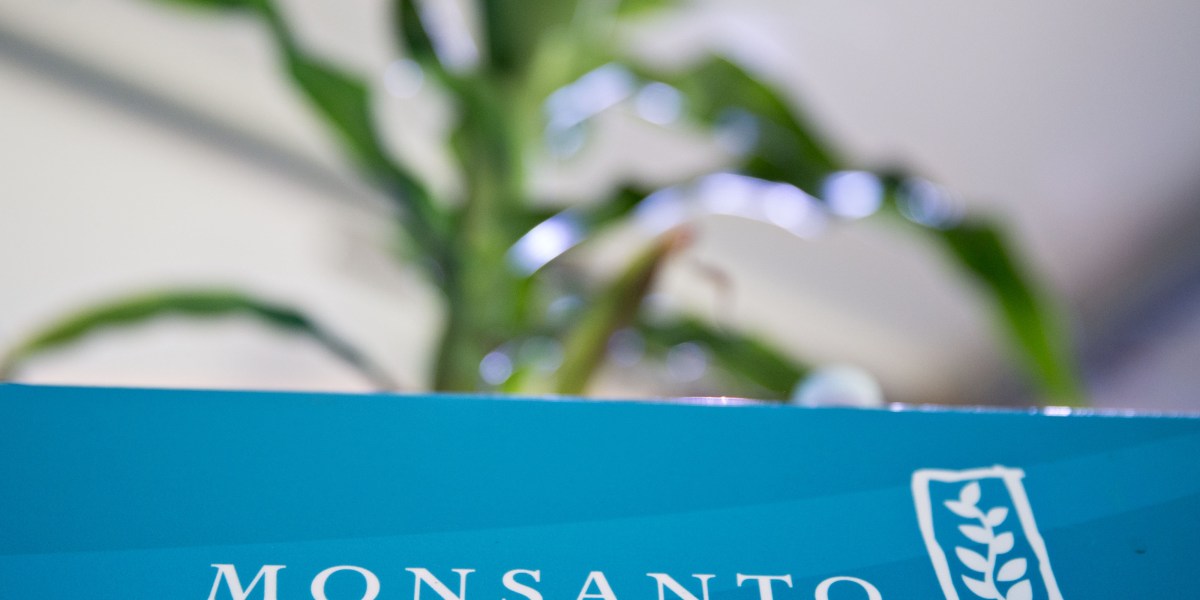 Monsanto Postpones Launch of Chemical Found to Cause Rashes | Fortune