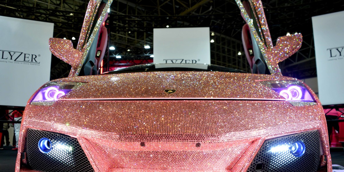 2018 Tokyo Auto Salon: Pink LYZER Covered in 600,000 Crystals | Fortune