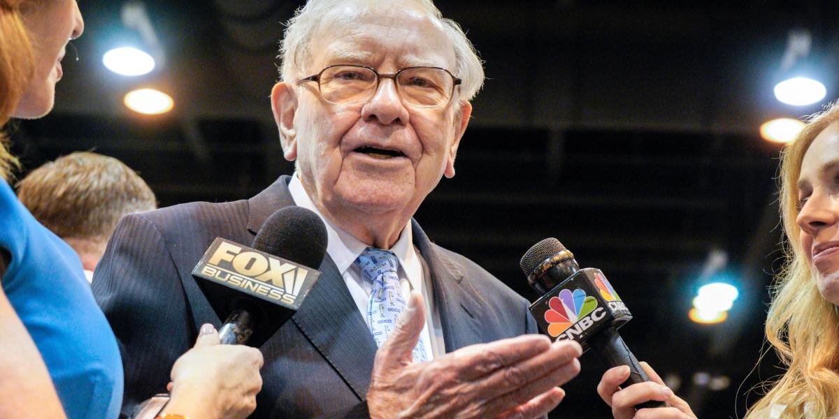 Warren Buffett Says These Four People Run the Show at Berkshire ...