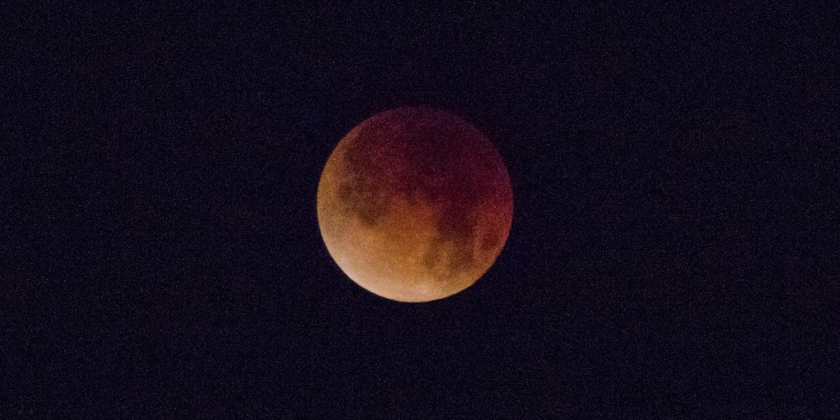 2018 Eclipse: Watch the Longest Lunar Eclipse of the Century Live | Fortune