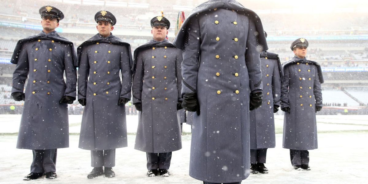 Do Women Help Other Women? West Point Army Cadet Study Gives New Clues ...