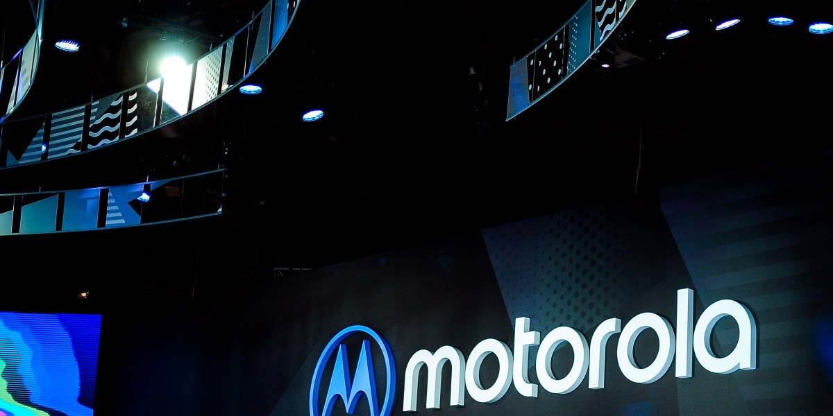 Motorola's New Foldable Display RAZR Will Have a $1,500 Price Tag | Fortune