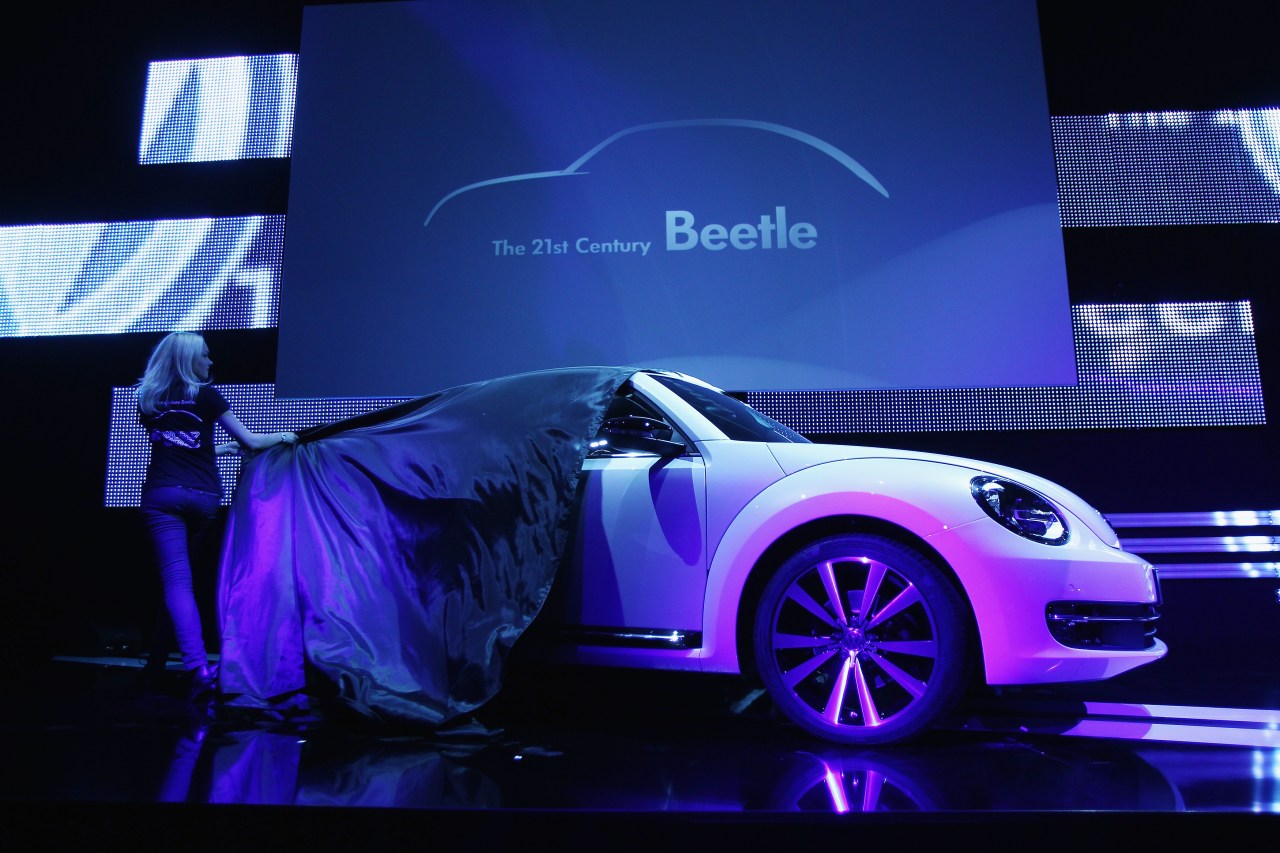 As Volkswagen Ends Beetle Production, a Final Photo Farewell to the ...
