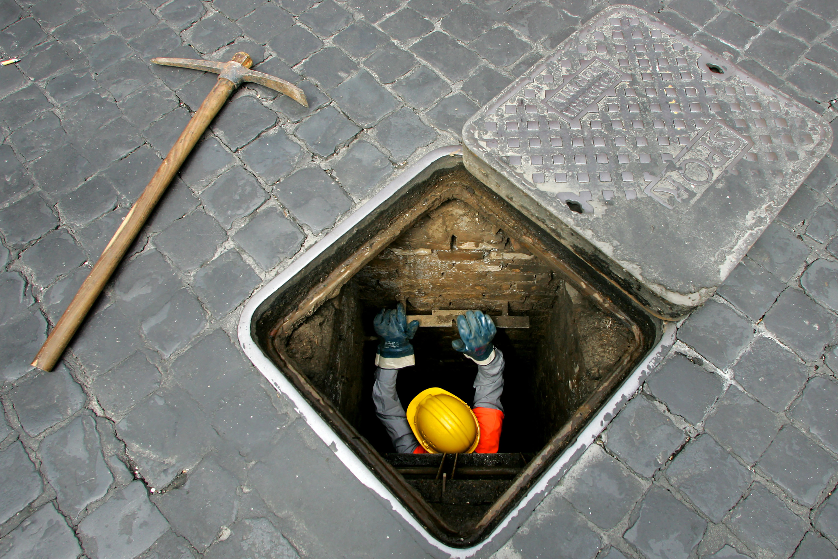 Berkeley Gender Neutral Ordinance: Manholes and More Gendered Words No ...