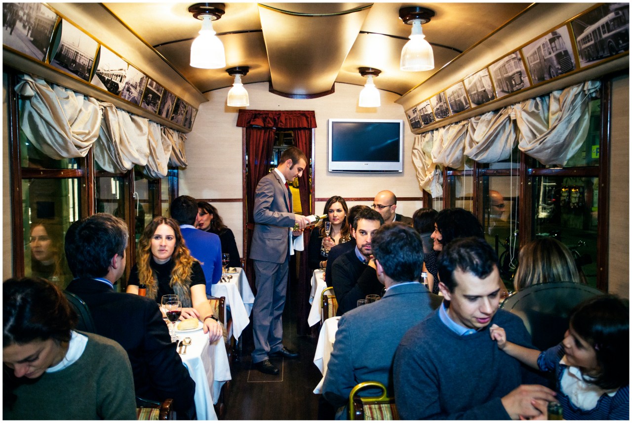 Milan's ATMosfera: Ride and Eat in the First Rolling Restaurant in ...