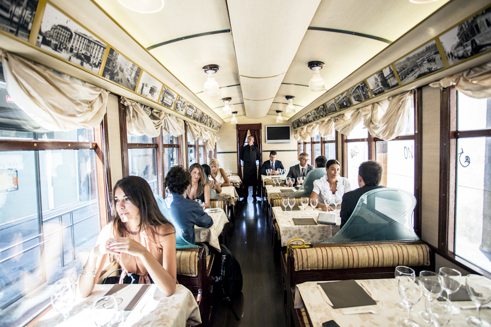 Milan's ATMosfera: Ride and Eat in the First Rolling Restaurant in ...