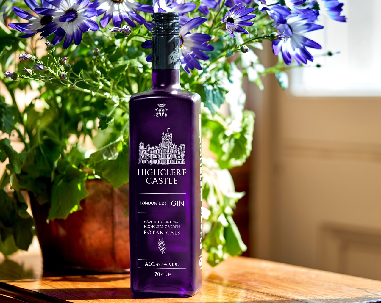Downton Abbey's Highclere Castle Brings New London Dry Gin to the U.S ...