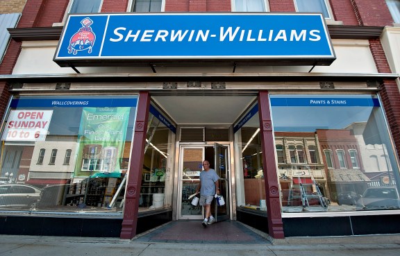 Stocks: For Sherwin-Williams Investors, the Color of the Year Is Green ...